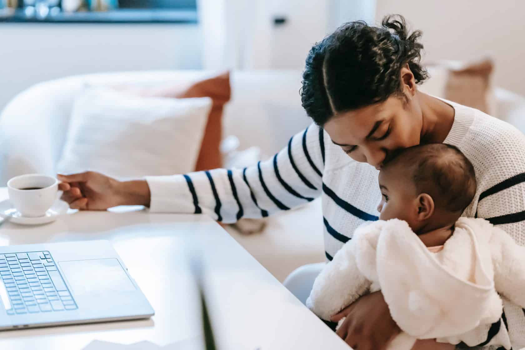 Baby Tablets | Should My Baby Use One? - Goally