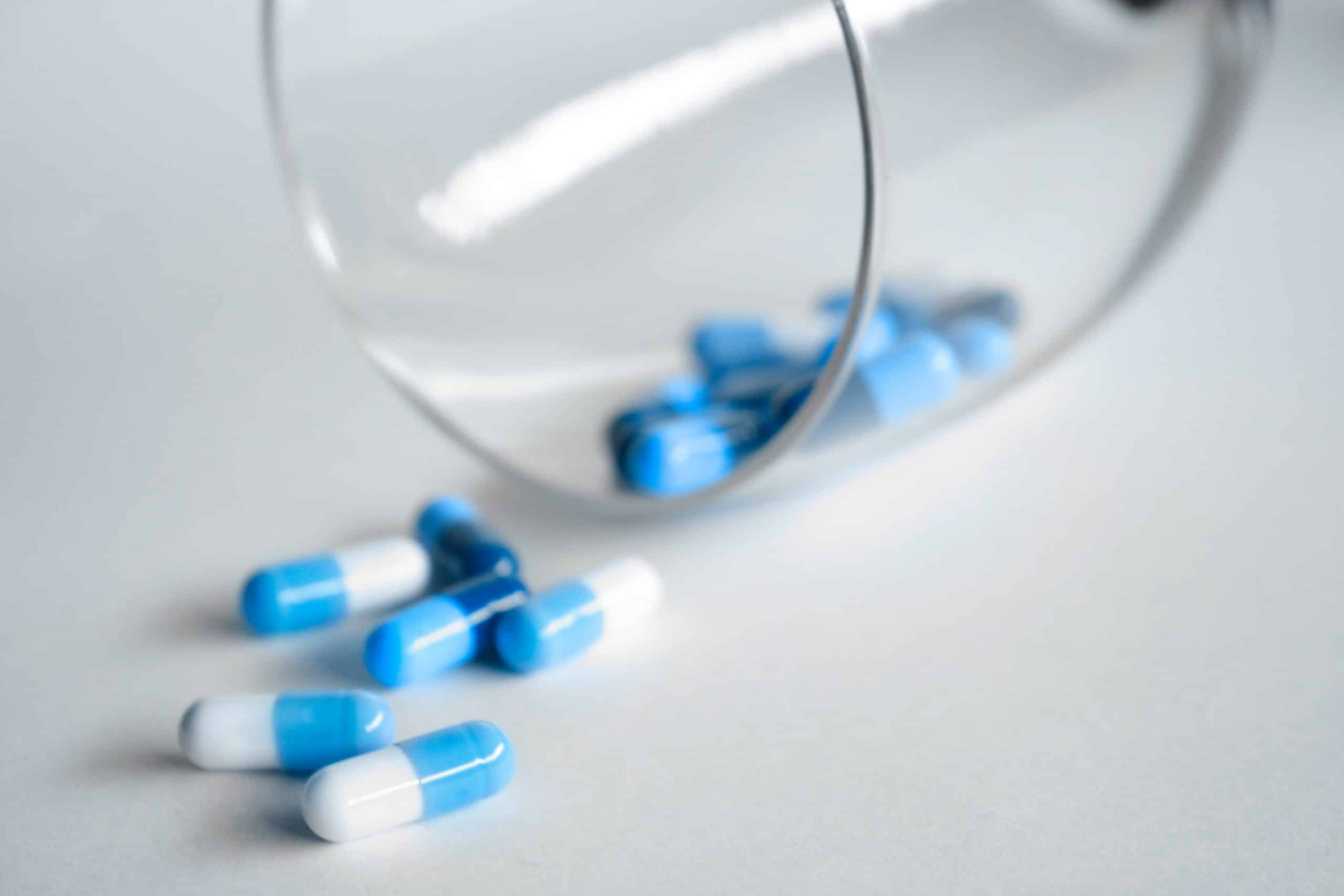 Chlorpromazine: Uses, Effects, and Benefits Explained