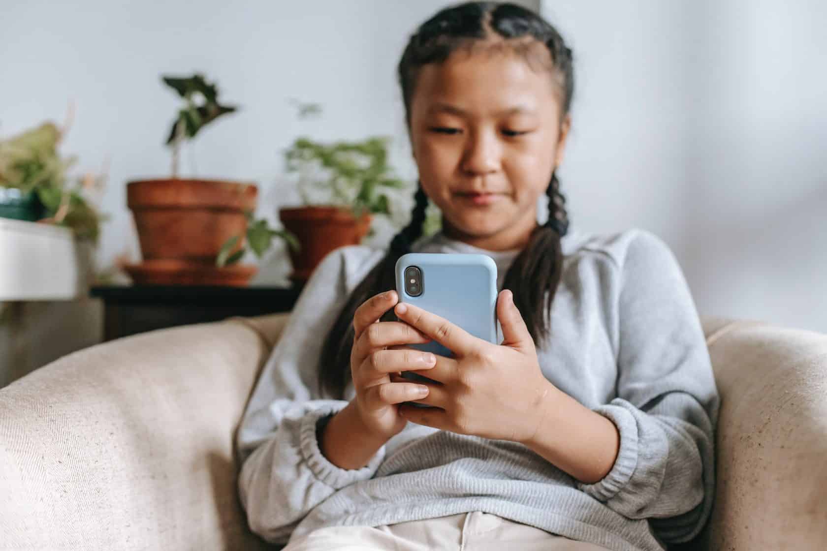 How to Answer the Phone Politely - Goally