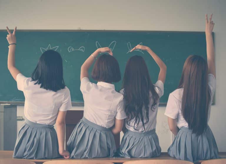 How to Make Friends at School: A Step-by-Step Guide - Goally